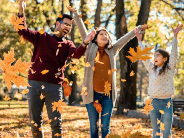 25 Creative Ideas for Fall Family Photos – Birchmark Designs